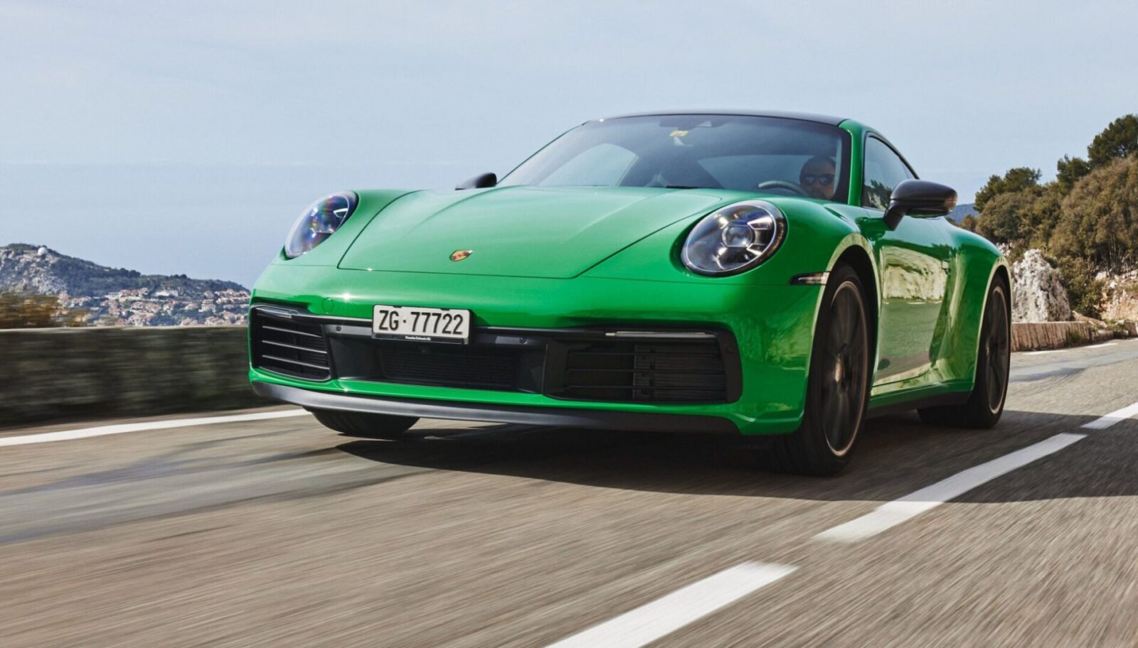 Izgleda kako će redizajnirani Porsche 911 dobiti novi boxer motor ...